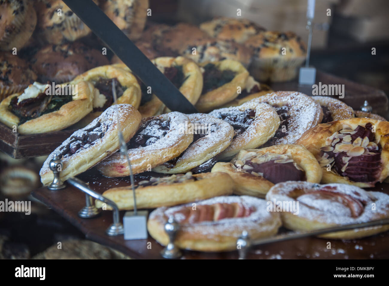 bakery cakes buns pastry on display close ups Stock Photo - Alamy