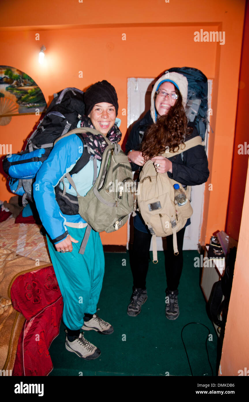 Two backpackers in a hostel room in India Stock Photo - Alamy