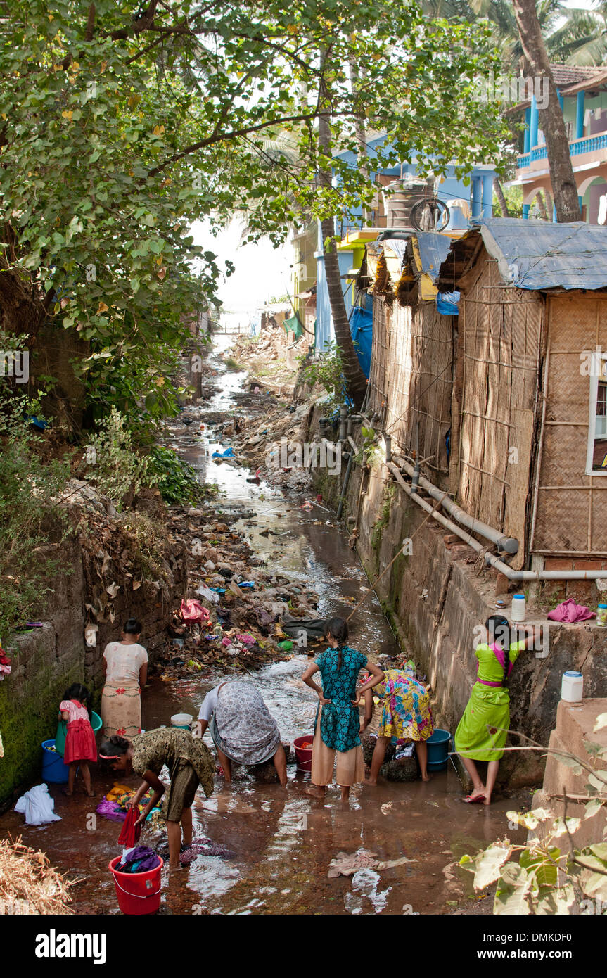 Washing cloths hi-res stock photography and images - Alamy