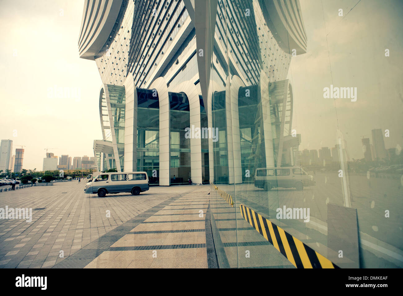 Building foyer design Stock Photo - Alamy