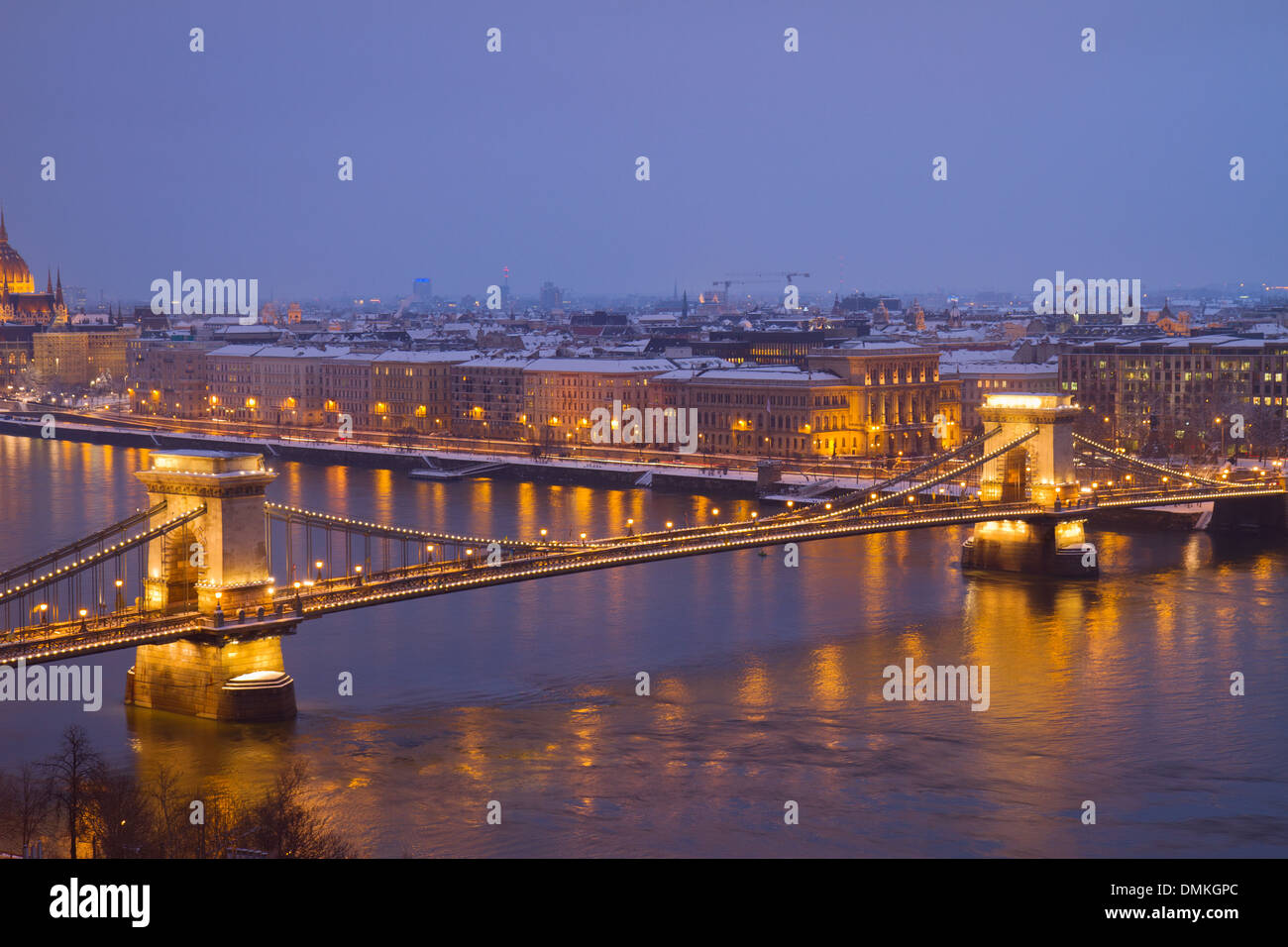 Chain bridge from above hi-res stock photography and images - Alamy