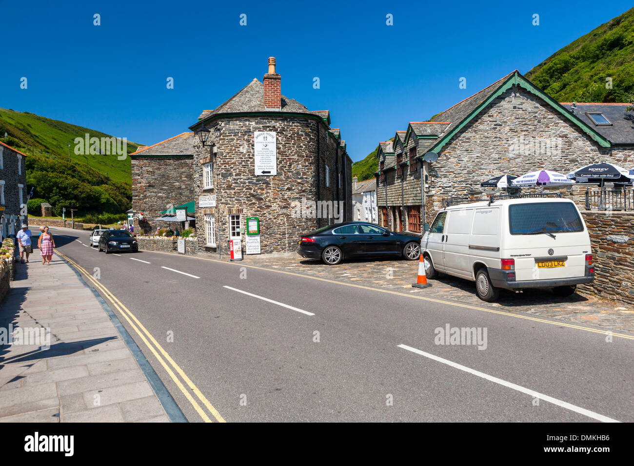 Boscastle (Kastel Boterel), a village on the north coast of Cornwall ...