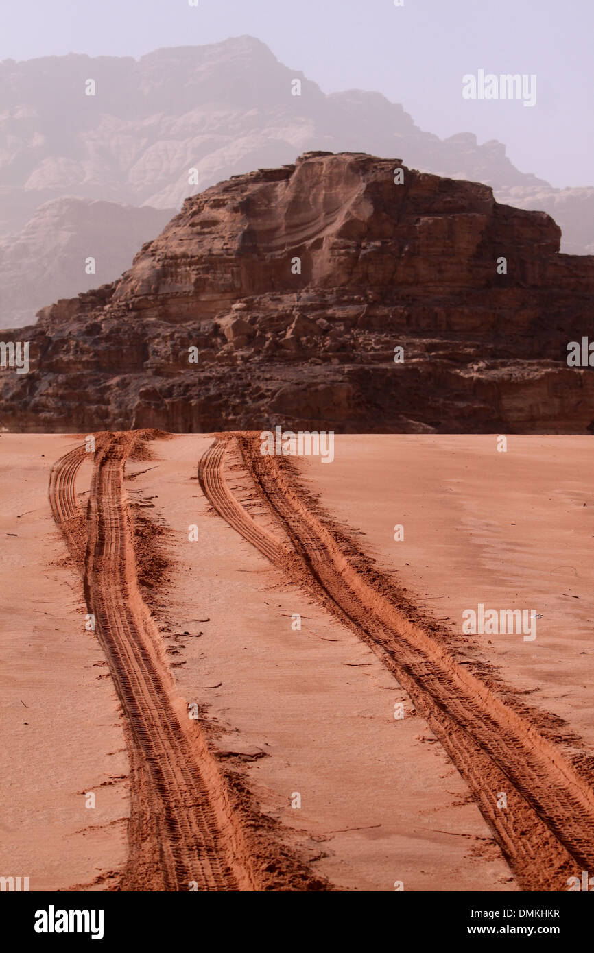 Tracks on the sands @Visit to Wadi Ram - Jordan Stock Photo - Alamy