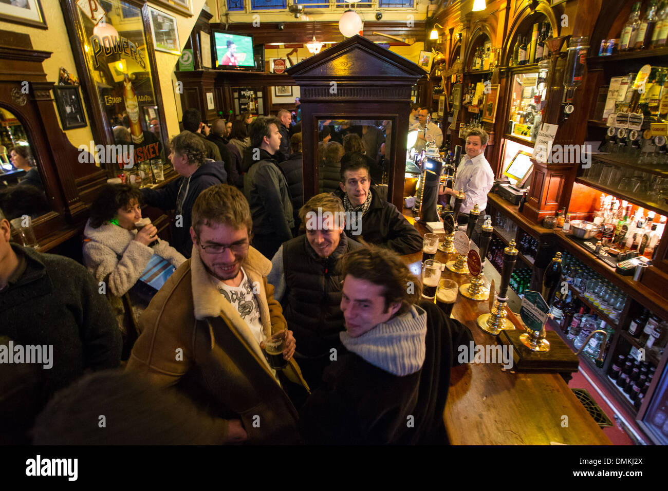 The palace bar dublin hi-res stock photography and images - Alamy