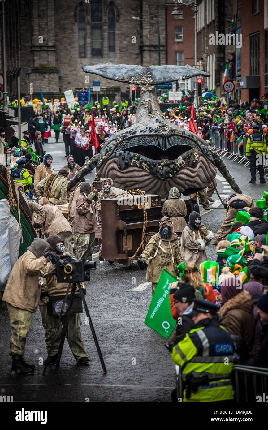THE WHALE FLOAT, SAINT PATRICK‚ÄôS DAY PARADE, DUBLIN, IRELAND Stock ...