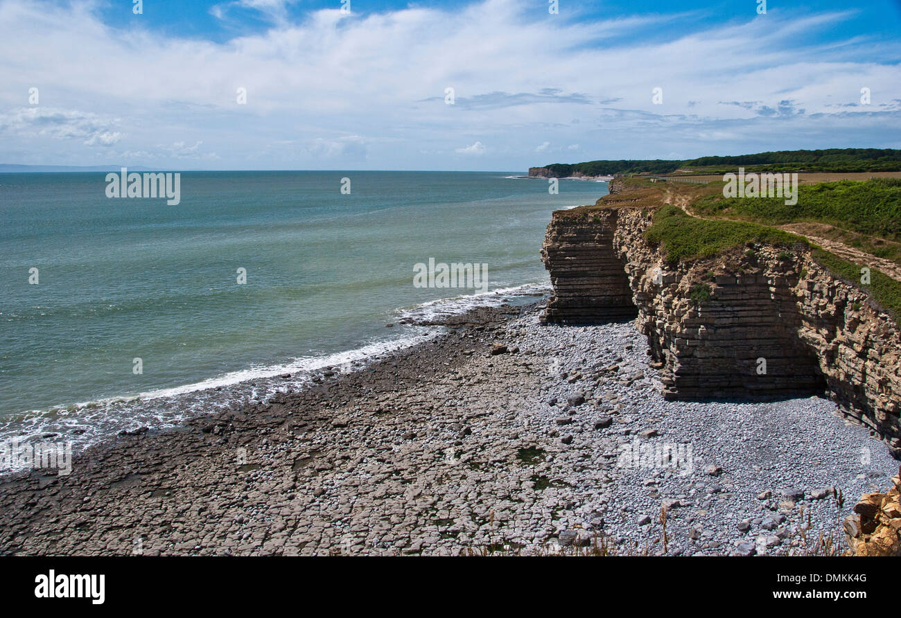 Llantwit major rocks hi-res stock photography and images - Alamy