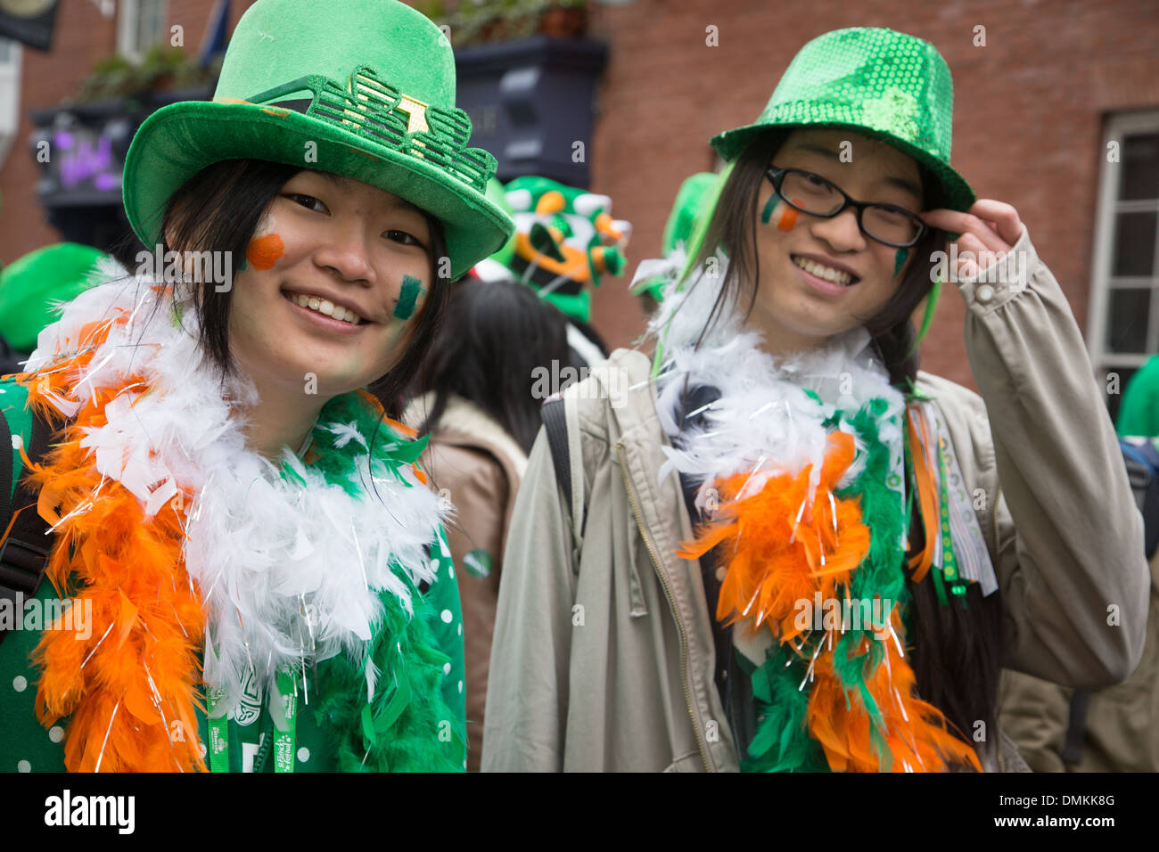 Asians in ireland hi-res stock photography and images - Alamy