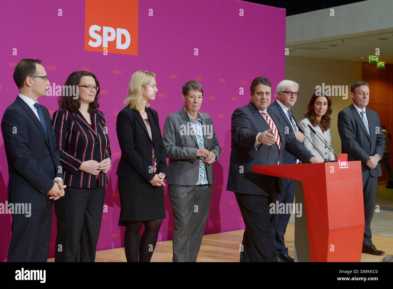 Aydan ozoguz spd and thomas oppermann spd hi-res stock photography and ...