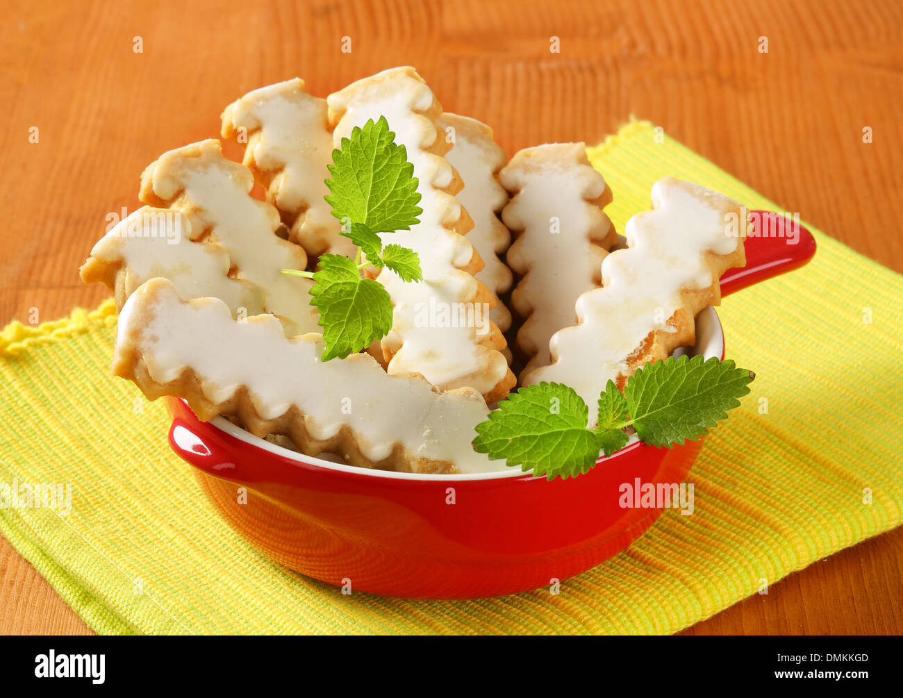 Vanilla cookies with white icing Stock Photo - Alamy