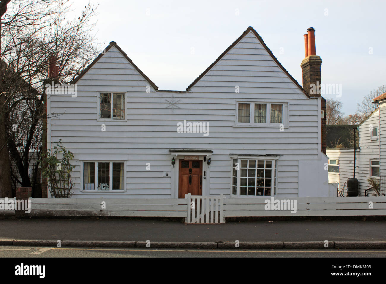Cheam village hi-res stock photography and images - Alamy