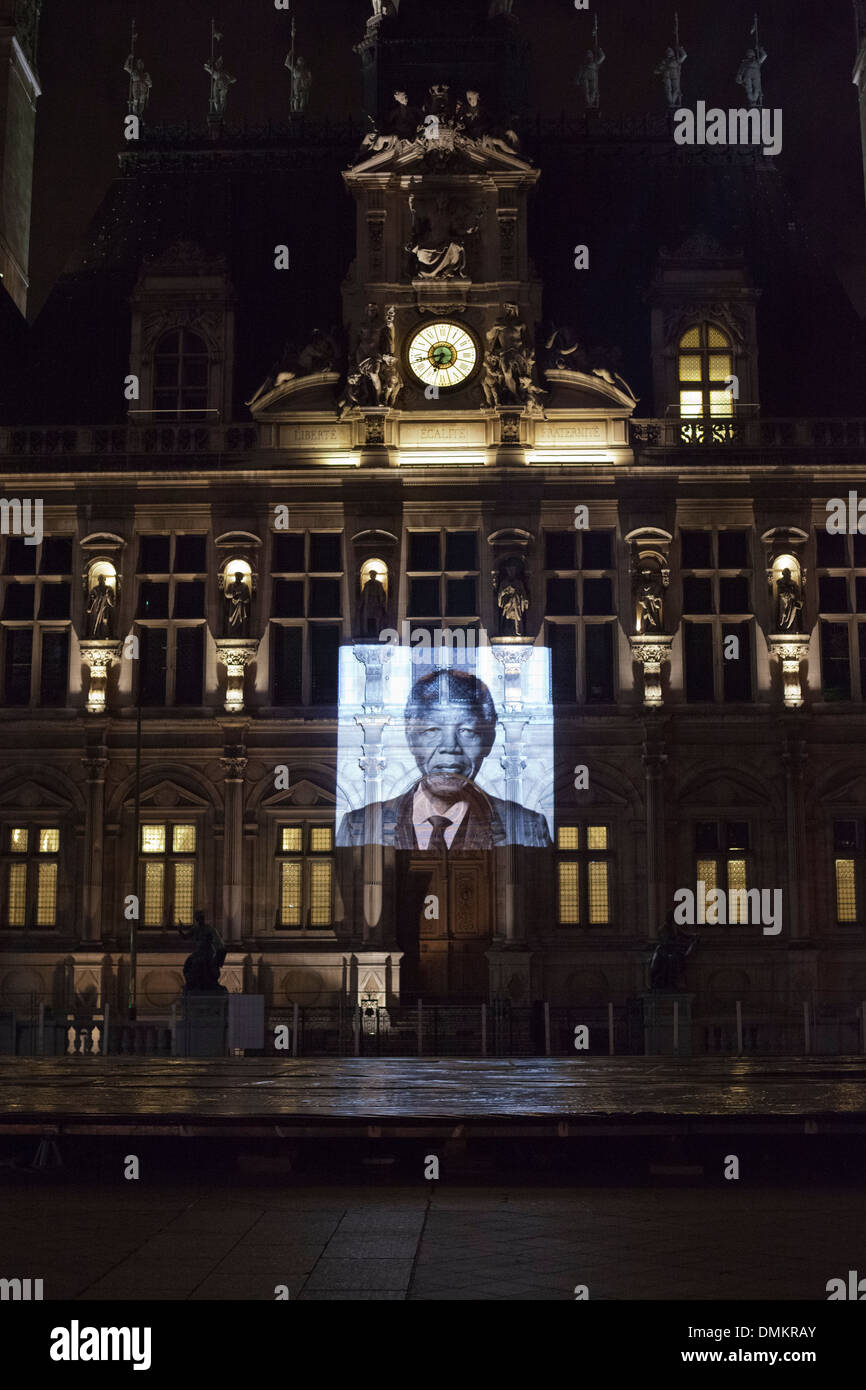 Image of Nelson Mandela displayed at Hotel De Ville at time of his ...
