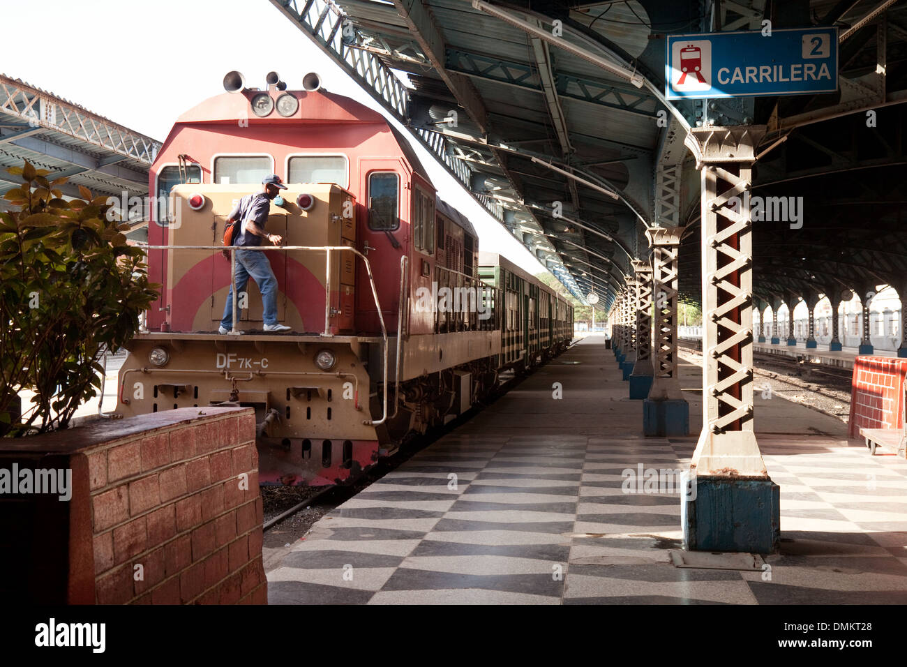 A train in the the railway station, Havana, Cuba, Caribbean Stock Photo ...