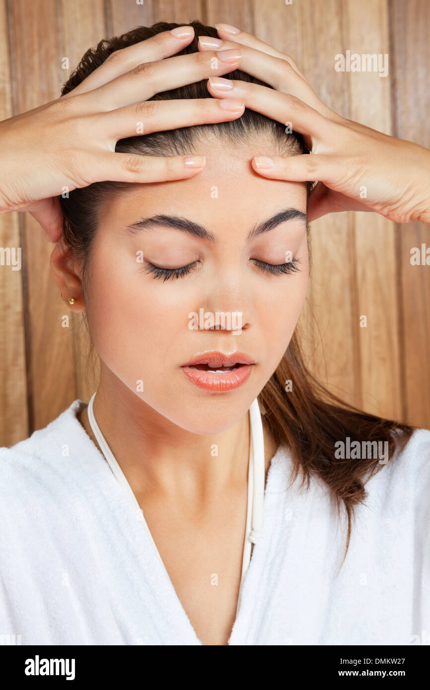 Migrane woman hi-res stock photography and images - Alamy