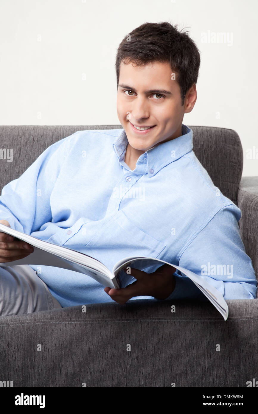 Smart magazine hi-res stock photography and images - Alamy