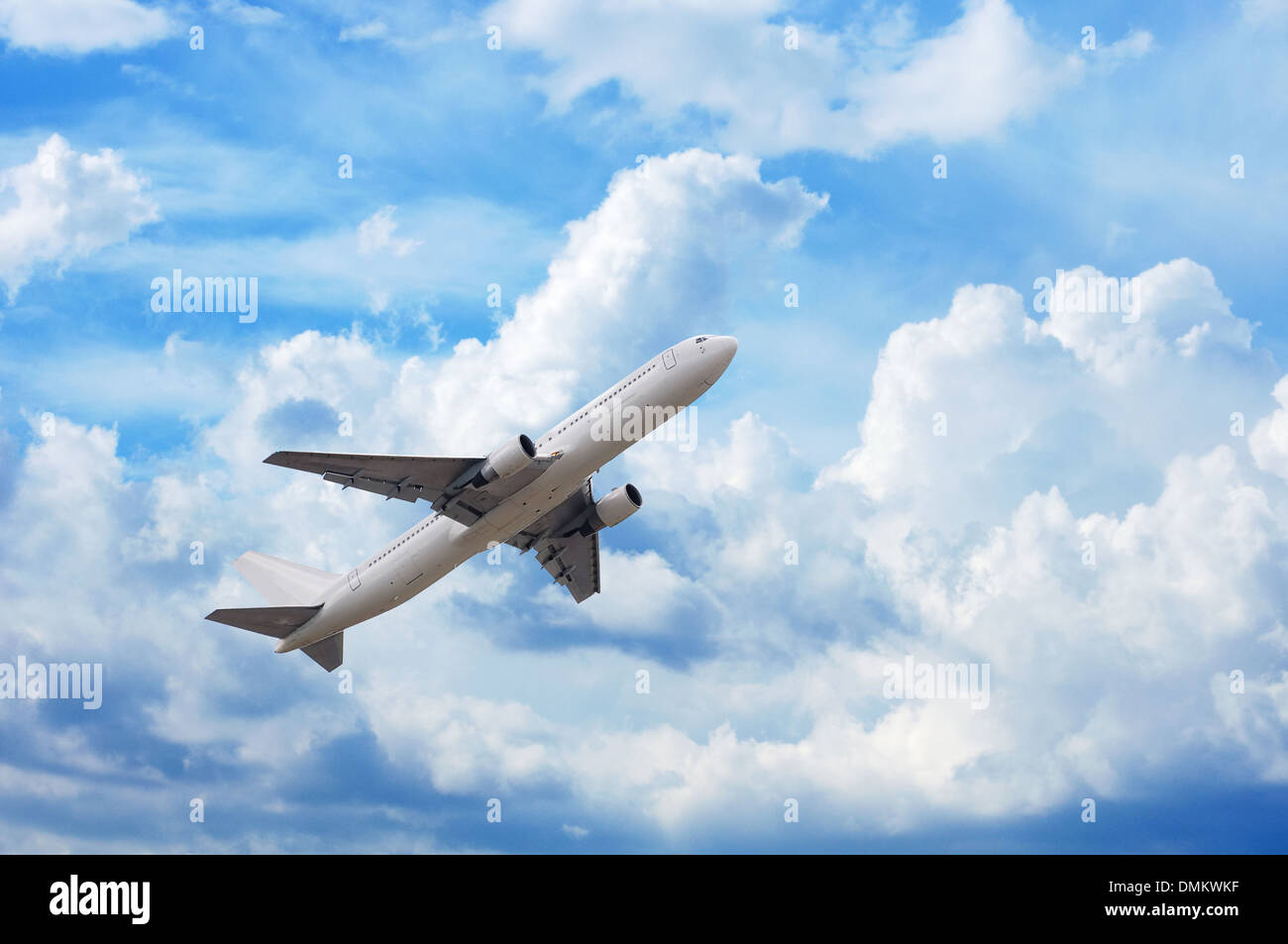 Airplane fly in clouds hi-res stock photography and images - Alamy