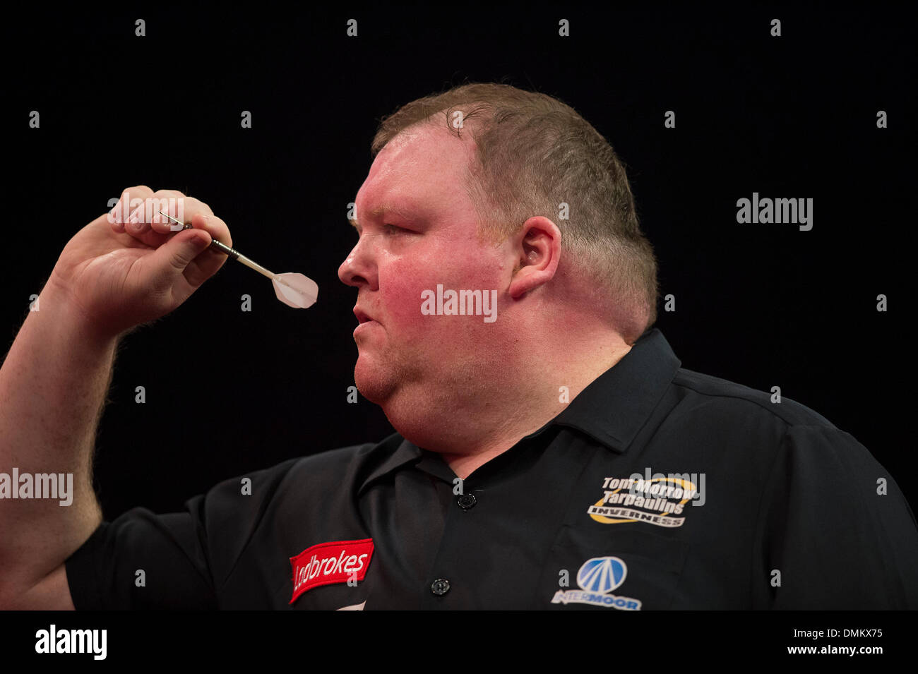 John henderson darts hi-res stock photography and images - Alamy