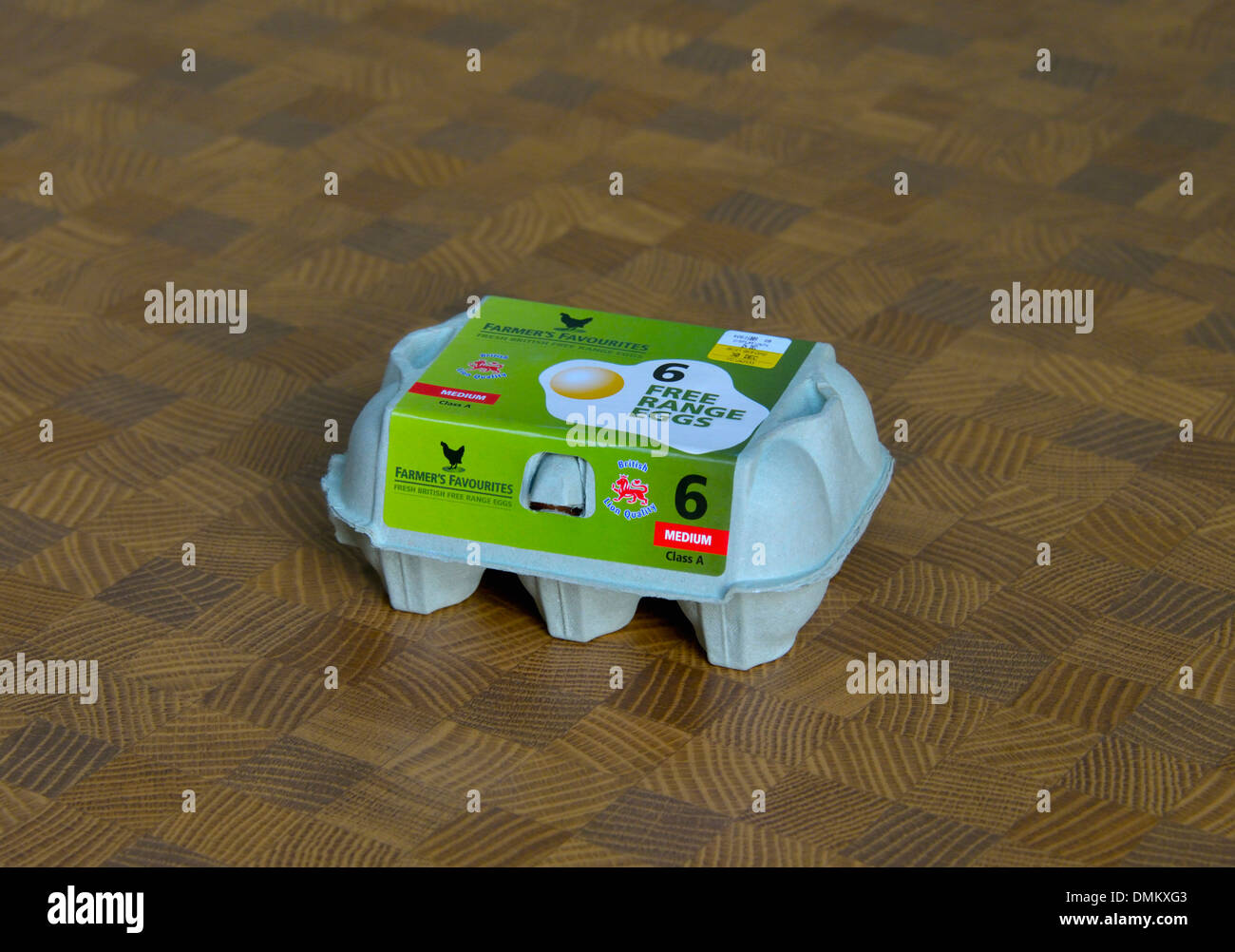 Box of 6 free range eggs Stock Photo - Alamy