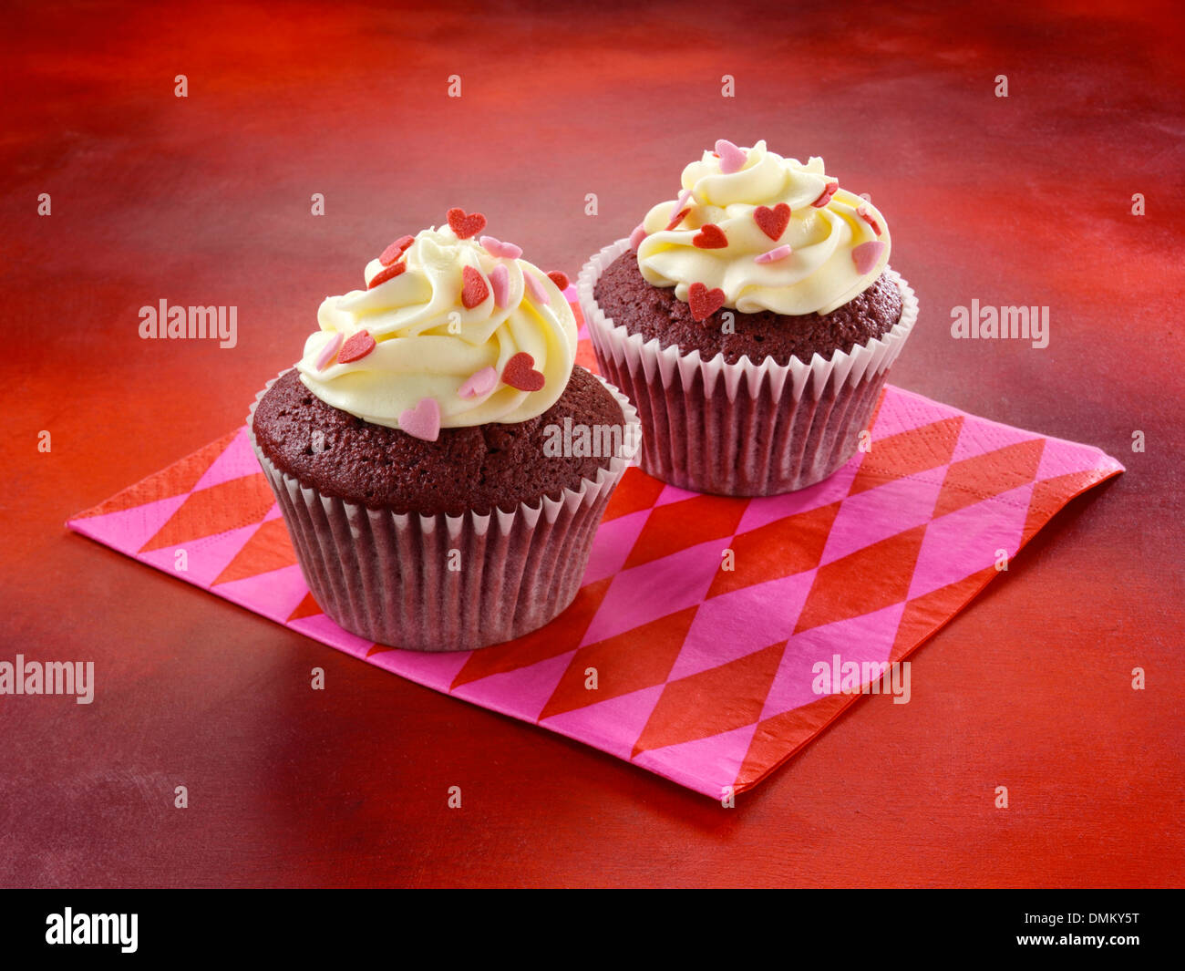Red velvet cupcake hi-res stock photography and images - Alamy