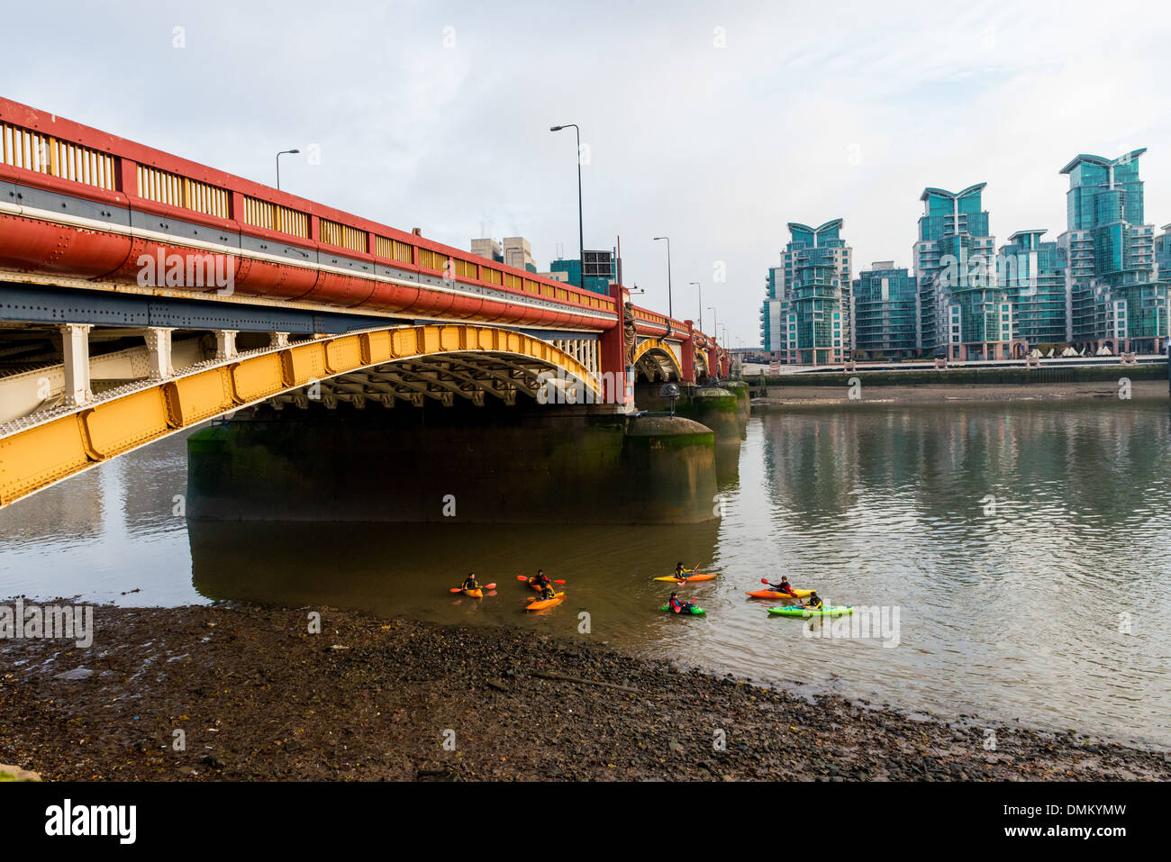 Vauxhall Bridge is a arch bridge in central London Stock Photo - Alamy