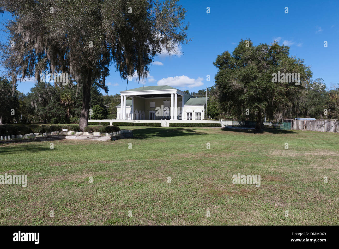 Twin Oaks located in the Silver Springs State Park Florida USA Stock ...