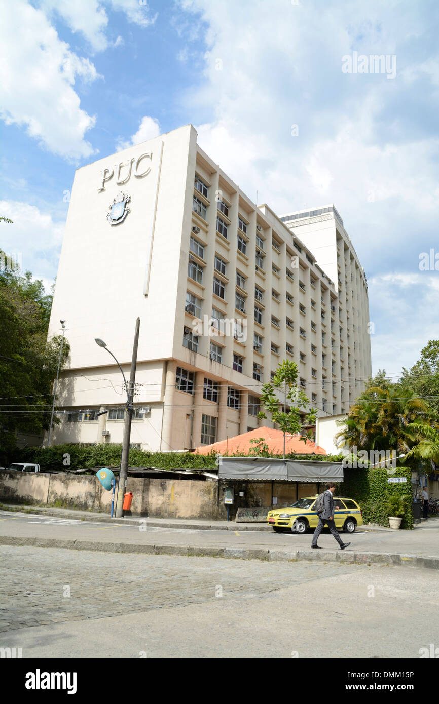 Pontificia universidade hi-res stock photography and images - Alamy