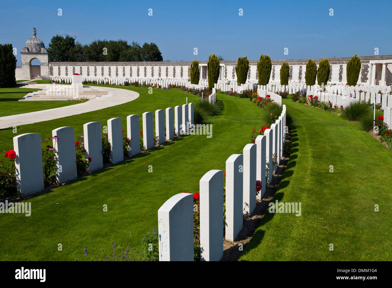 Tyne Cot Cemetery in Ypres, Belgium Stock Photo - Alamy