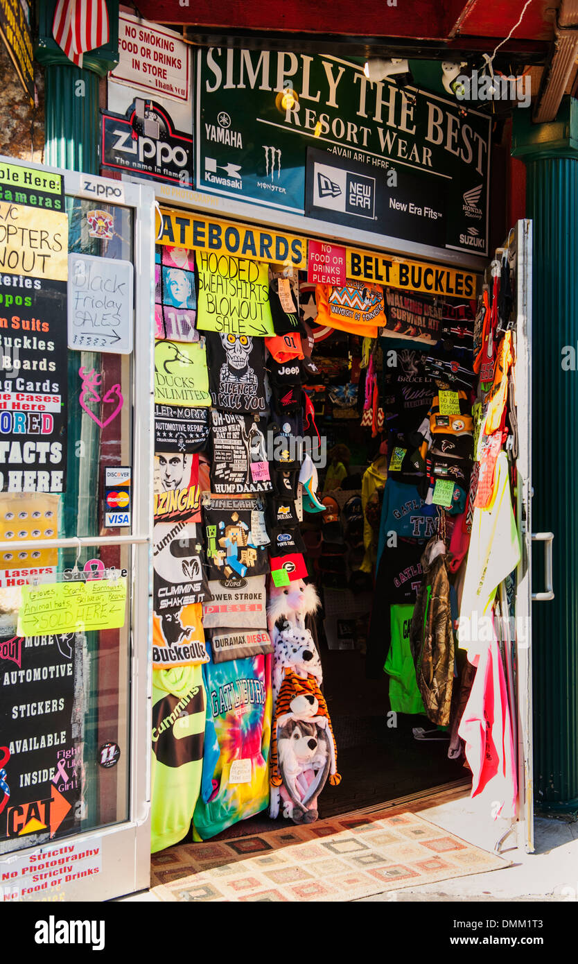 Souvenir shop front hi-res stock photography and images - Alamy