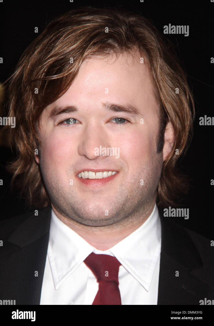 Actor haley joel osment premiere hi-res stock photography and images ...