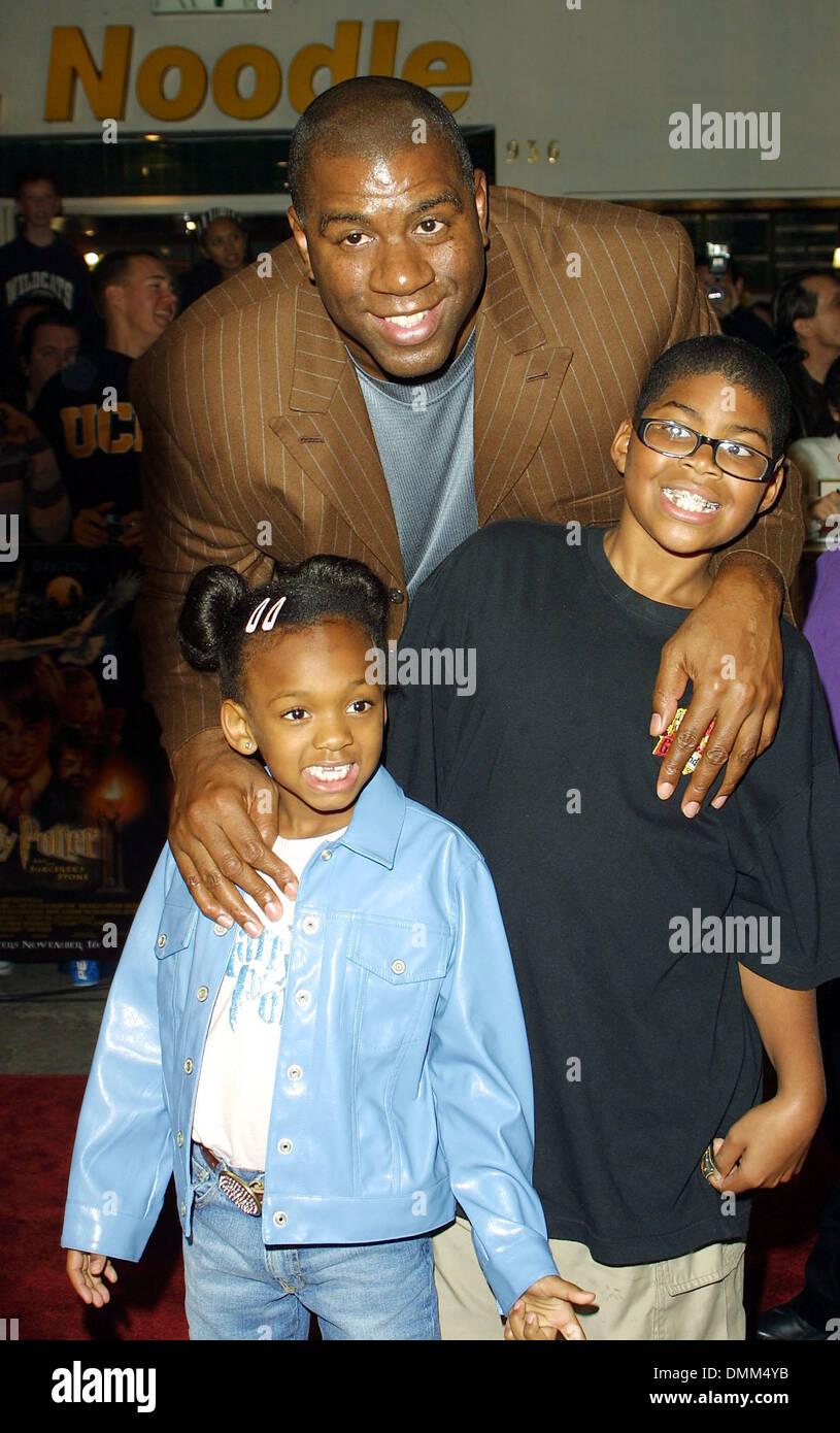 Nov. 14, 2001 - Los Angeles, CALIFORNIA, USA - MAGIC JOHNSON WITH HIS ...