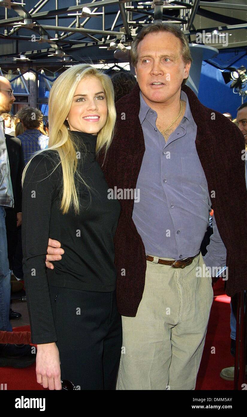 Feb. 2, 2002 - Hollywood, CA, USA - LEE MAJORS AND FIANCE FAITH NOEL ...