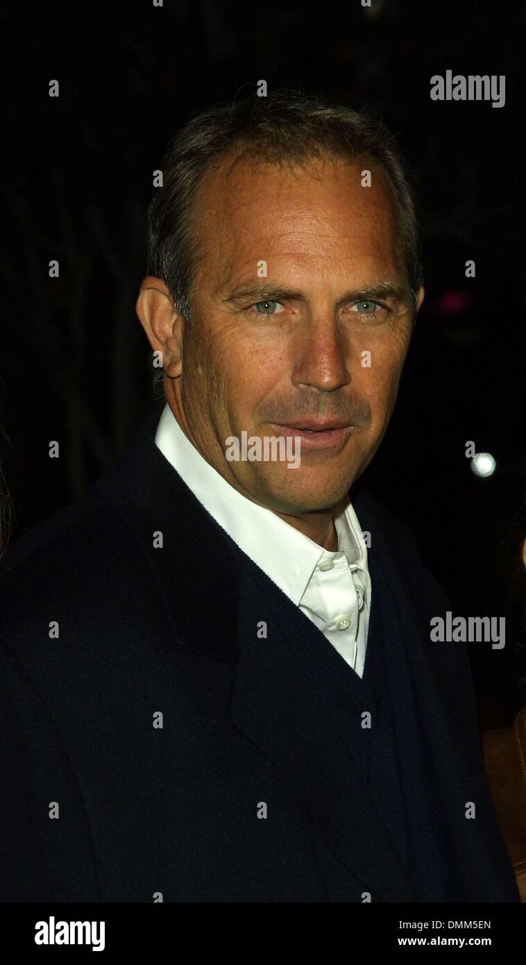 Feb. 18, 2002 - Los Angeles, CALIFORNIA, USA - KEVIN COSTNER..DRAGONFLY ...
