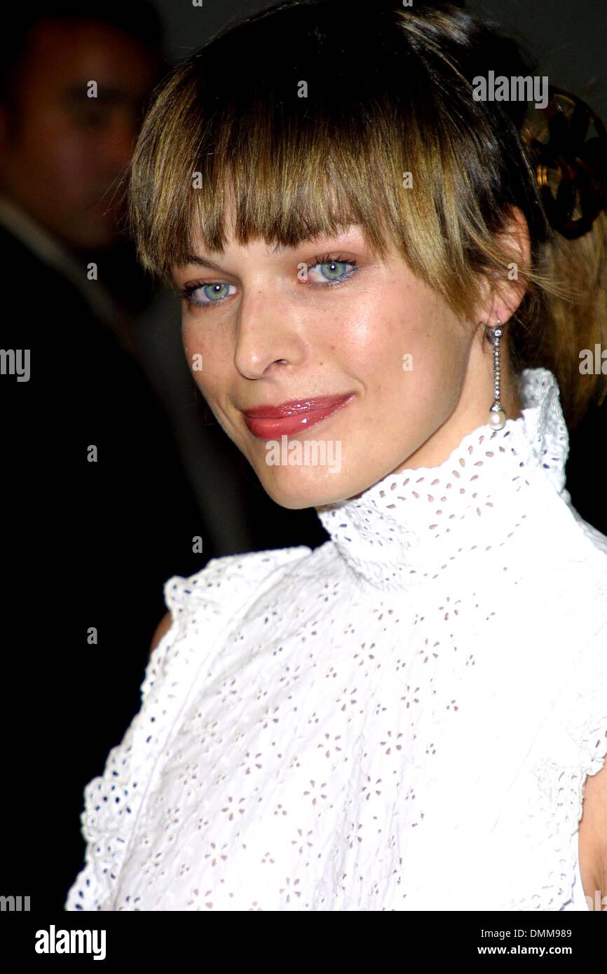 Mar. 12, 2002 - Hollywood, CALIFORNIA, USA - MILLA JOVOVICH..'RESIDENT ...