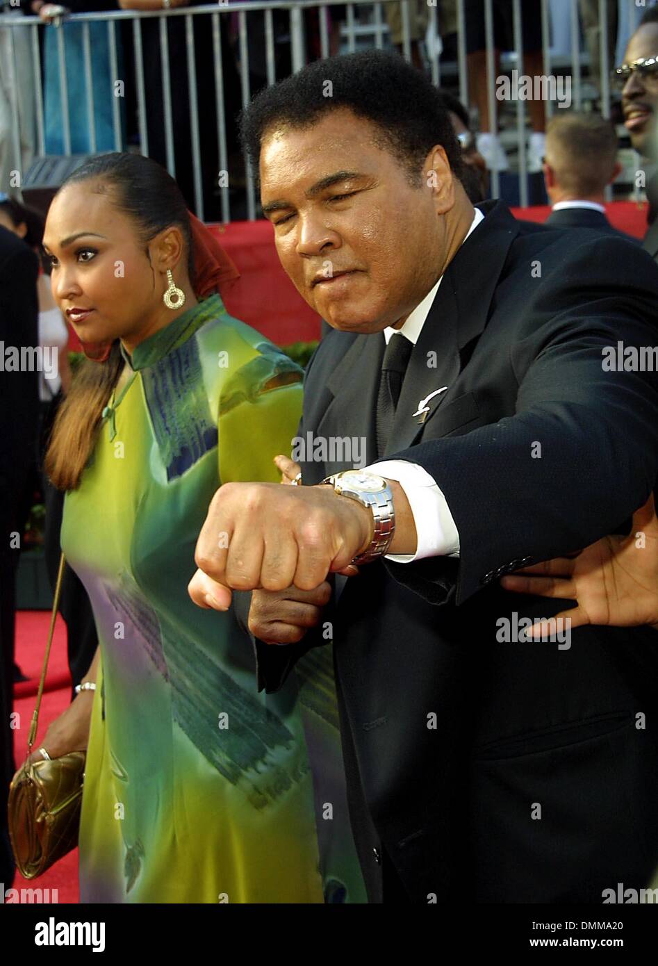 July 11, 2002 - Hollywood, CALIFORNIA, USA - MUHAMMED ALI AND HIS ...