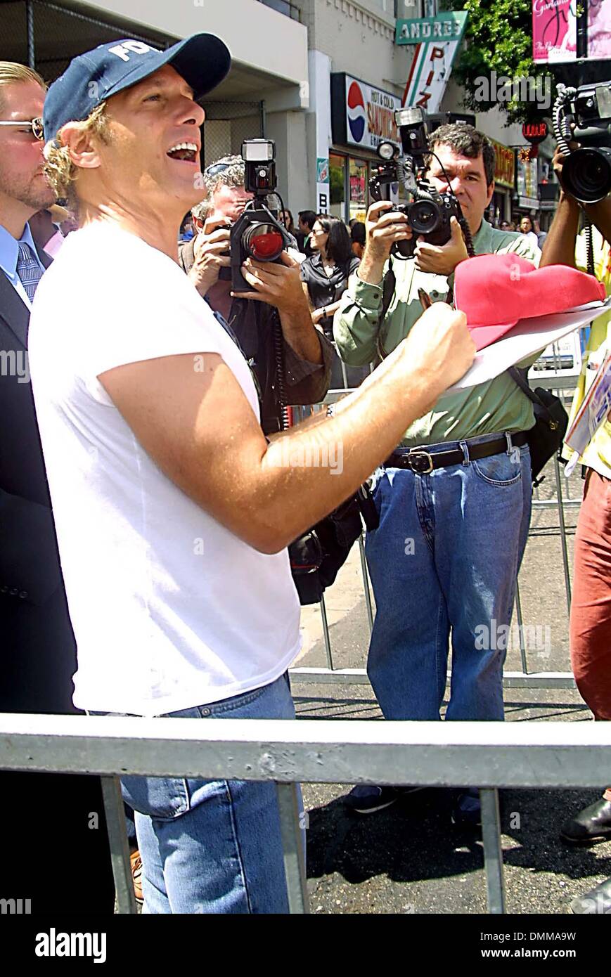 Michael bolton 2002 hi-res stock photography and images - Alamy
