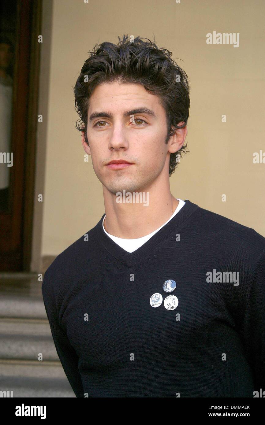 Oct. 5, 2002 - Hollywood, CALIFORNIA, USA - MILO VENTIMIGLIA..TUCK ...