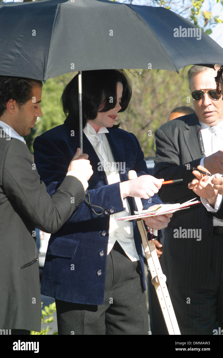 Michael jackson arrives santa maria hi-res stock photography and images ...