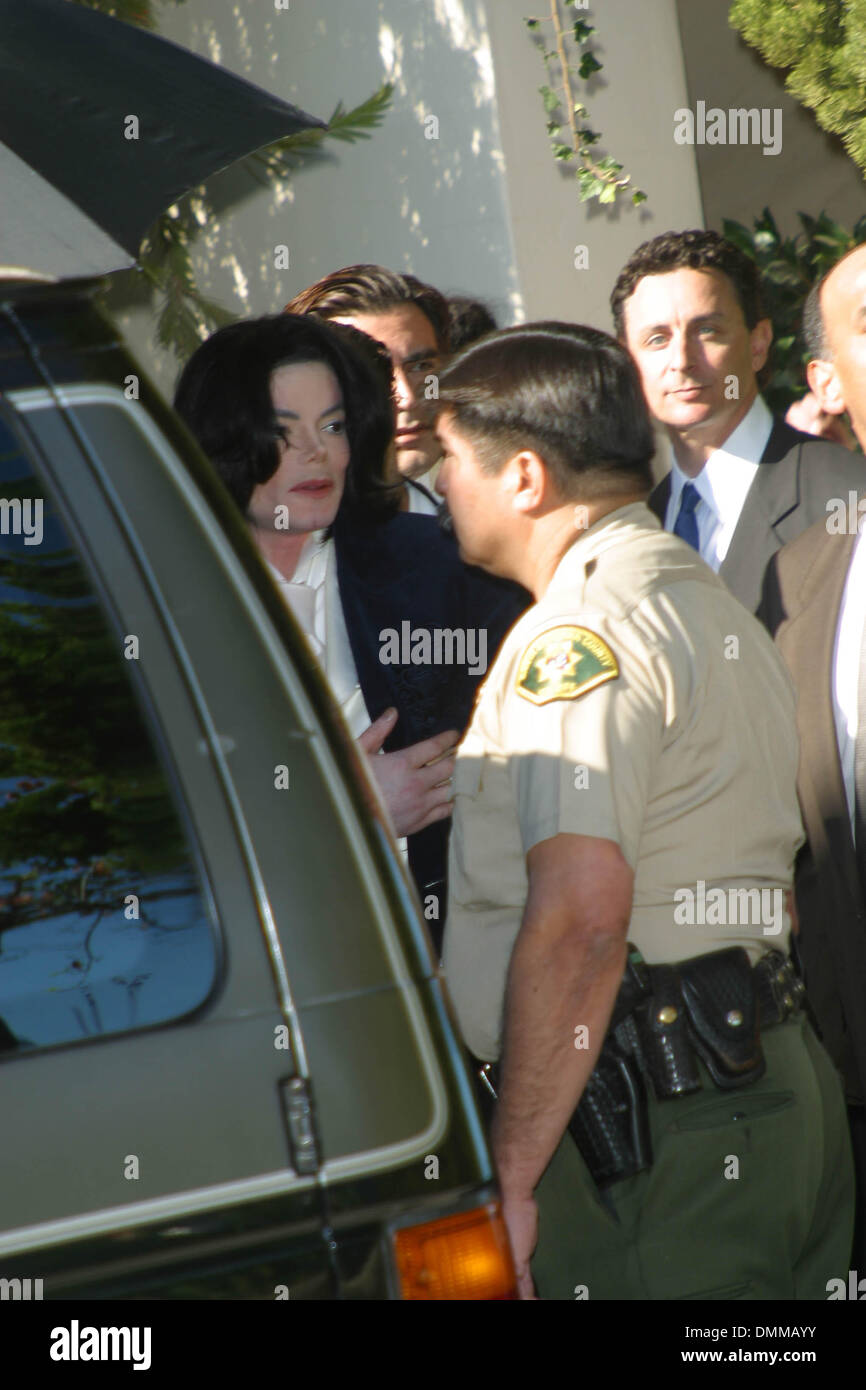 Michael jackson arrives santa maria hi-res stock photography and images ...