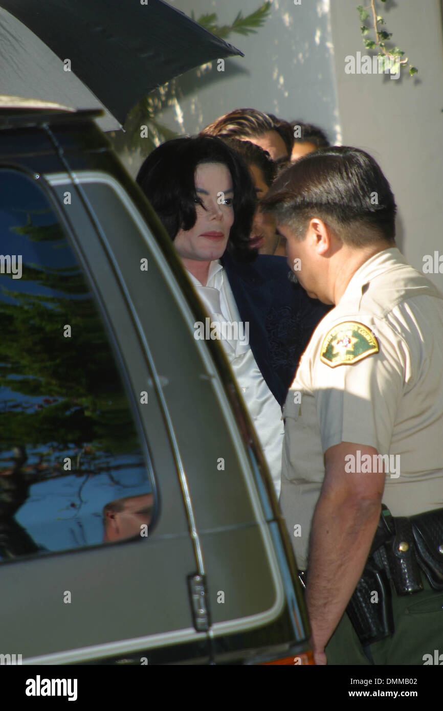 Michael jackson arrives santa maria hi-res stock photography and images ...