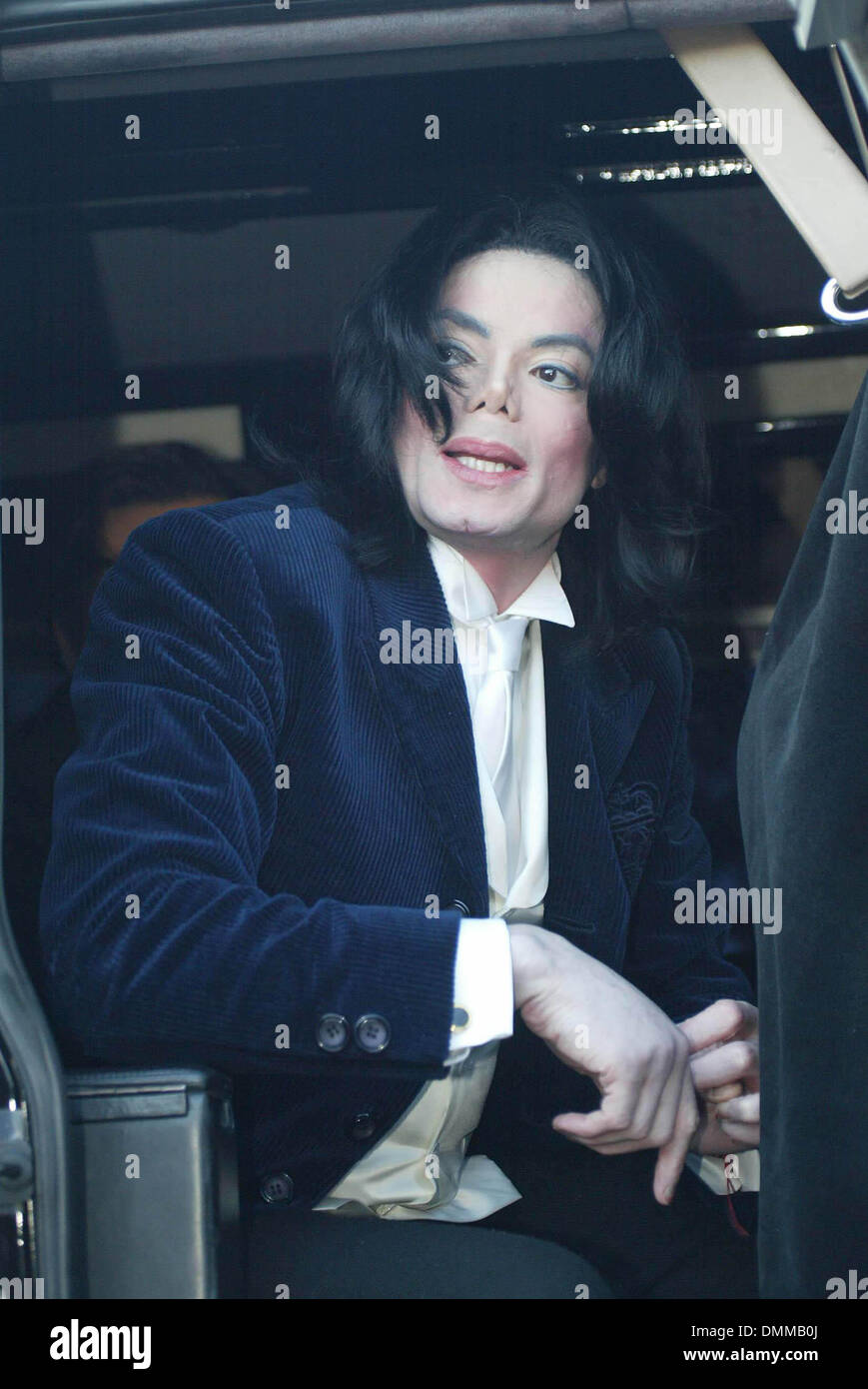 Dec. 3, 2002 - Santa Maria, CALIFORNIA, USA - MICHAEL JACKSON..LEAVES ...