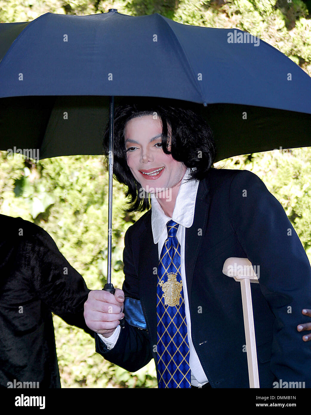 Dec. 4, 2002 - Santa Maria, CALIFORNIA, USA - MICHAEL JACKSON -.AT THE ...