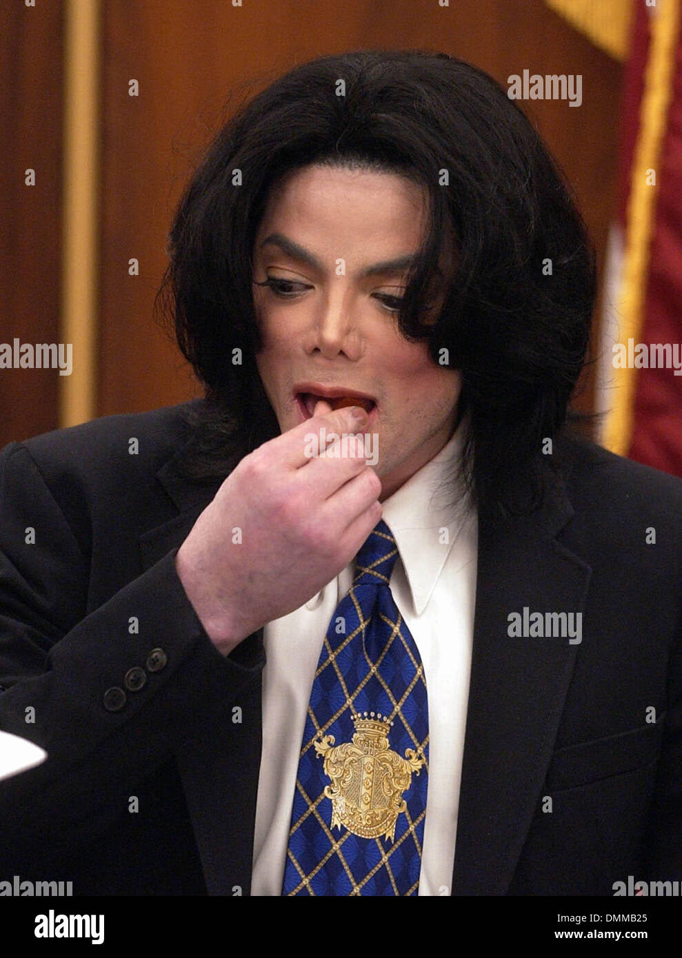 Dec. 4, 2002 - Santa Maria, CALIFORNIA, USA - MICHAEL JACKSON -.AT THE ...