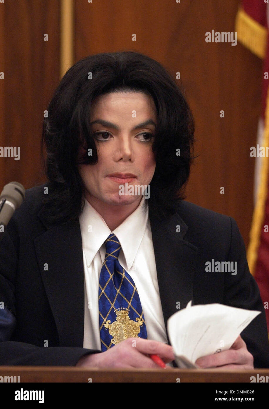 Dec. 4, 2002 - Santa Maria, CALIFORNIA, USA - MICHAEL JACKSON -.AT THE ...