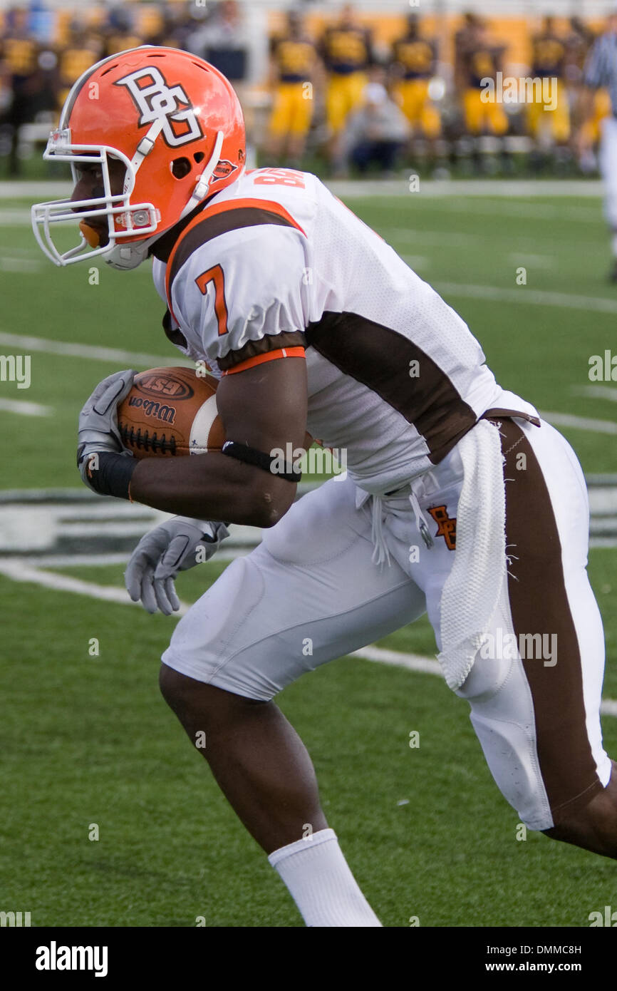 10 October 2009: Bowling Green Falcons wide receiver Freddie Barnes (7 ...