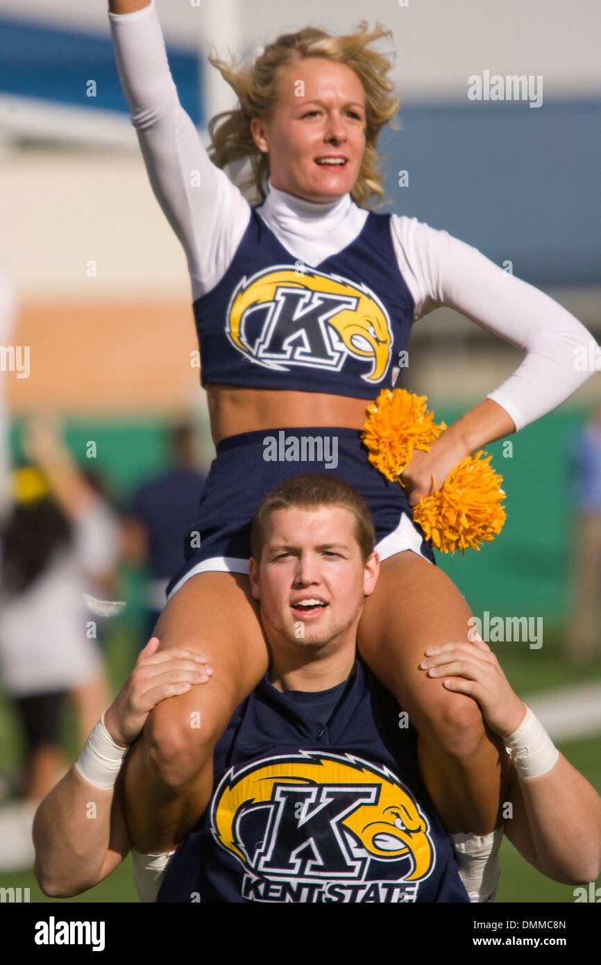 2009 kent state flashes hi-res stock photography and images - Alamy