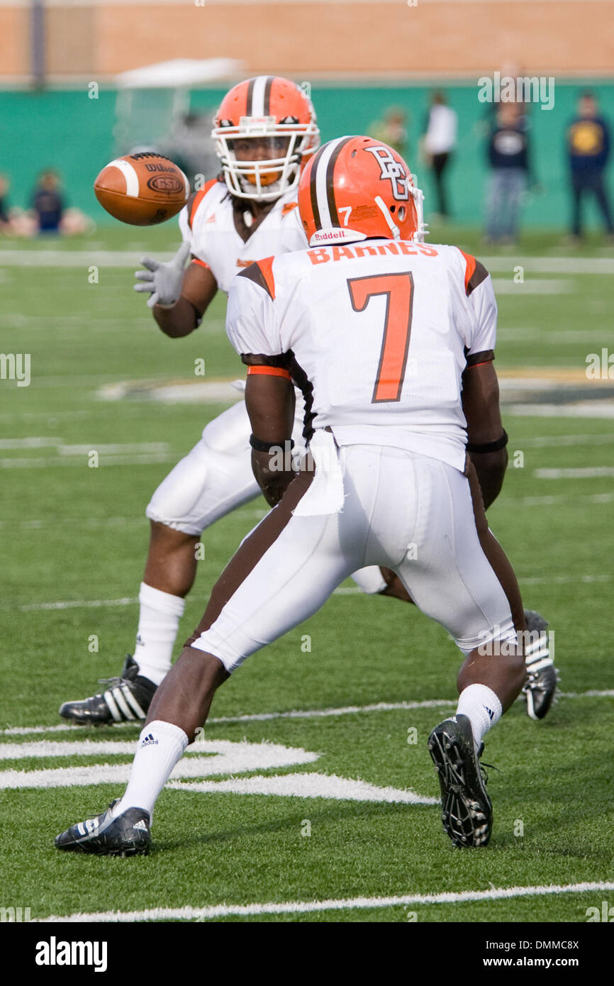 10 October 2009: Bowling Green Falcons wide receiver Freddie Barnes (7 ...
