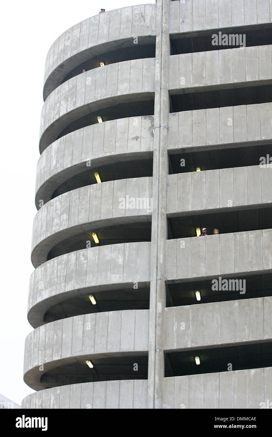 Spiral ramps hi-res stock photography and images - Alamy