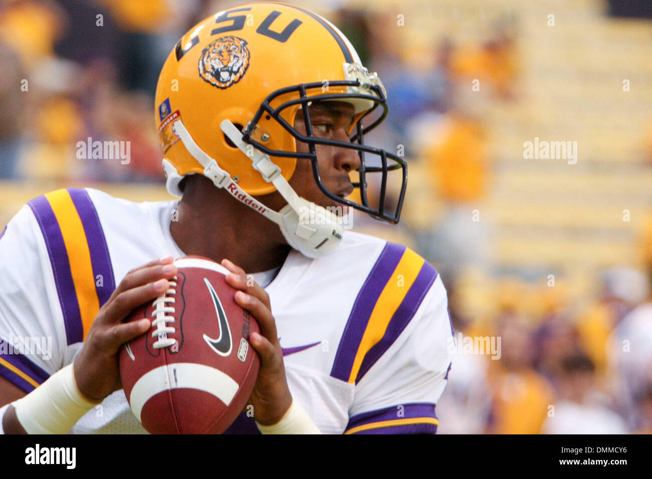 10 October 2009: LSU quarterback Jordan Jefferson (9) warms up during ...