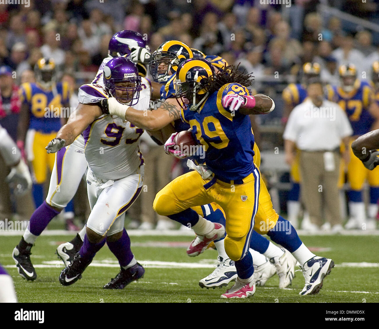 Oct 11, 2009 - St Louis, Missouri, USA - NFL Football - Rams running ...
