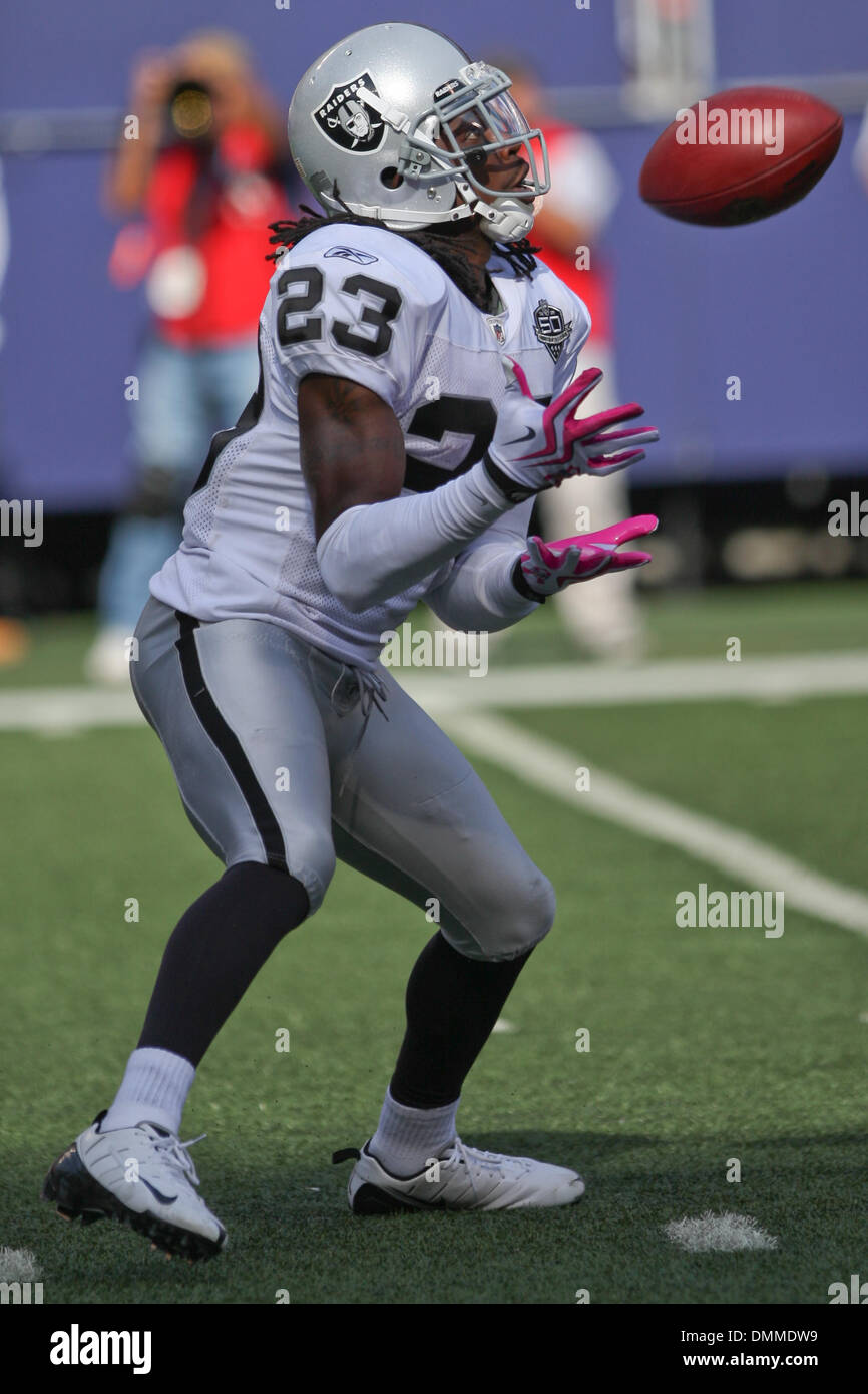 Oakland raiders cornerback hi-res stock photography and images - Alamy