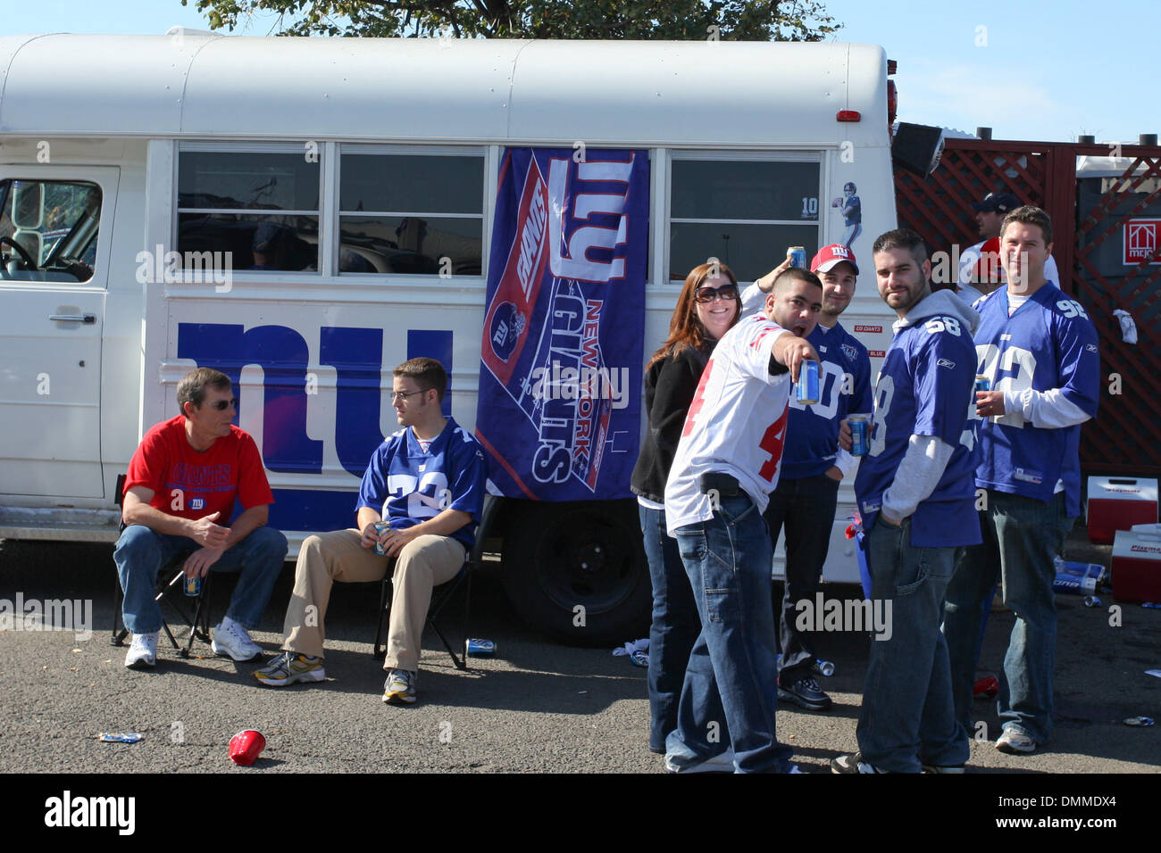 11 October 2009: Giants fans tailgating.The New York Giants defeated ...